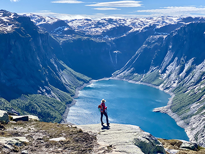 Teaching a new class on intrepid female journalists, Cynde Strand is ...