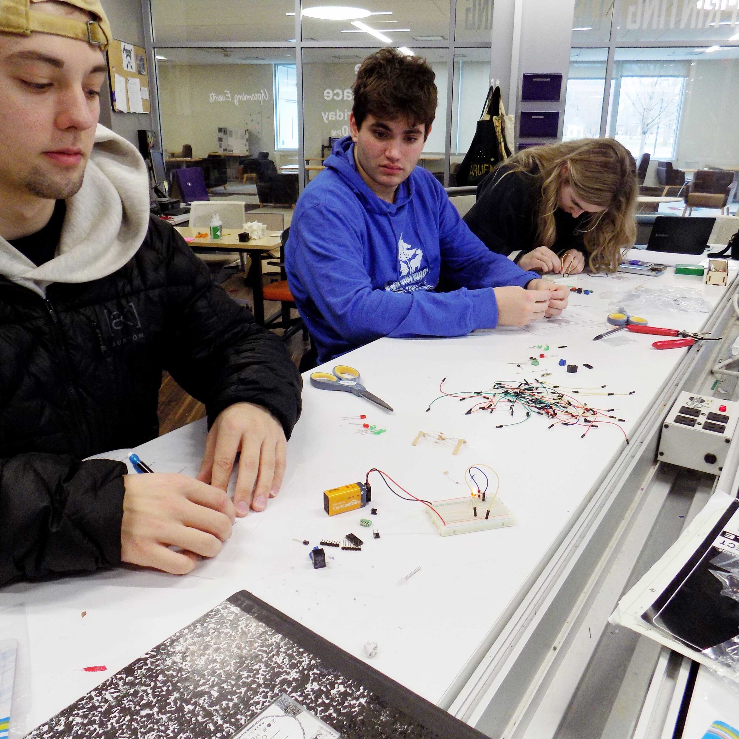 Engineering students learn through creation | Saint Michael's College